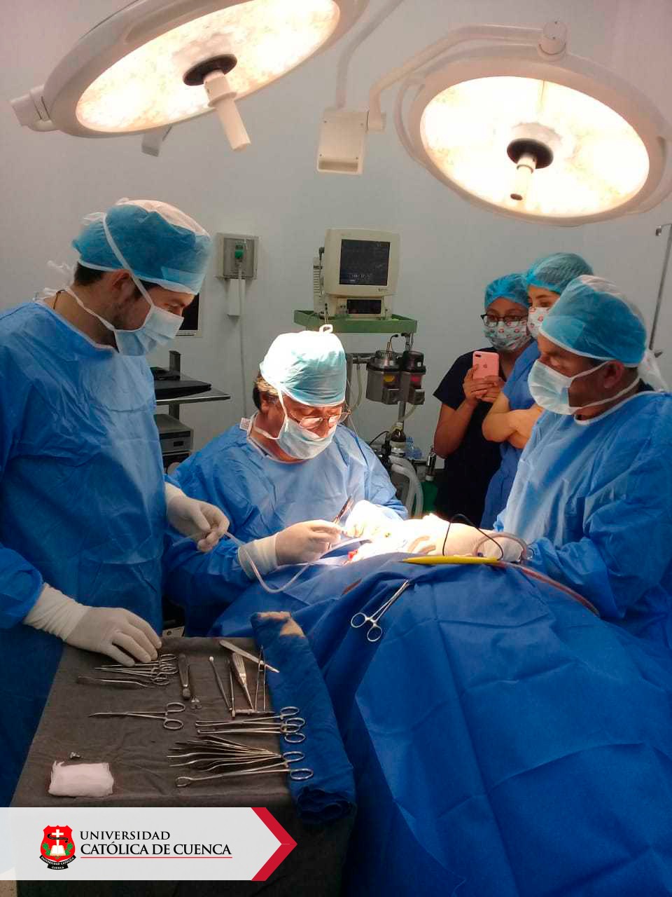 Cirugía de cráneo - Universidad Católica de Cuenca